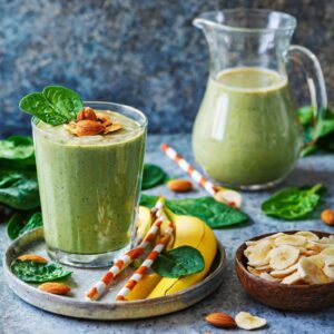 Spinach Banana Almond Milk & Peanut Butter Smoothie – healthyeatingguru.com